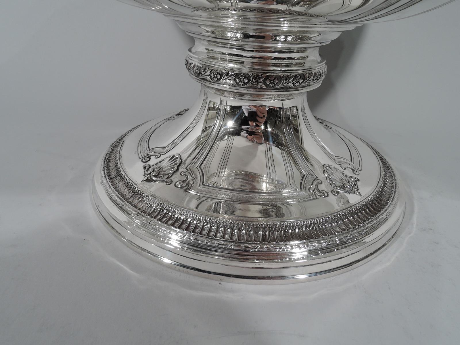 Antique American Sterling Silver Centerpiece Bowl on Plateau For Sale ...