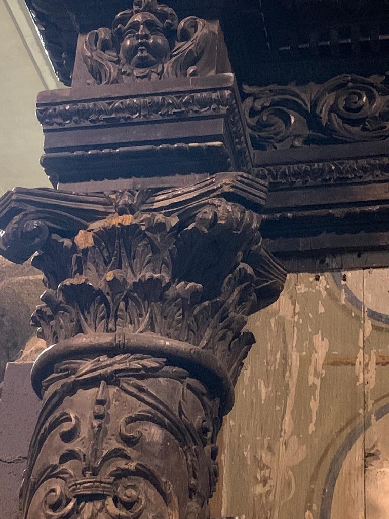 Antique and important portal richly carved in walnut, 16th Century ...