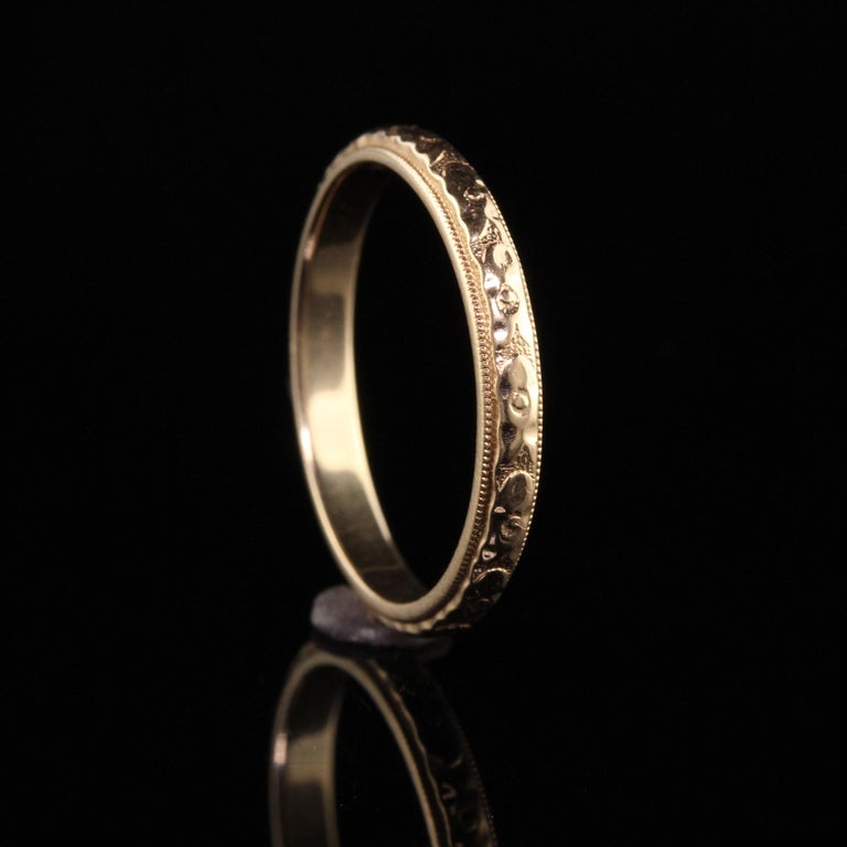Antique Art Deco 14K Yellow Gold Engraved Wedding Band For Sale at 1stDibs