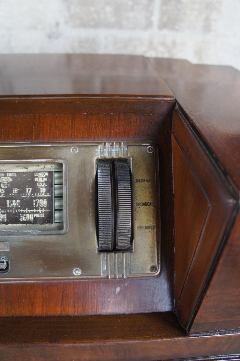 Antique Art Deco Pre War Philco 1939 Console Tube Radio Walnut Case 39 ...