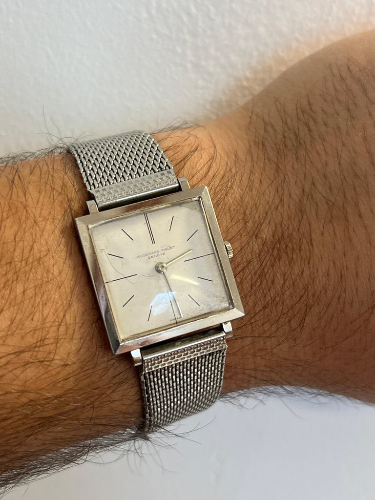 Antique Audemars Piguet Ultra Thin Square Unisex 25mm Watch in 18K ...