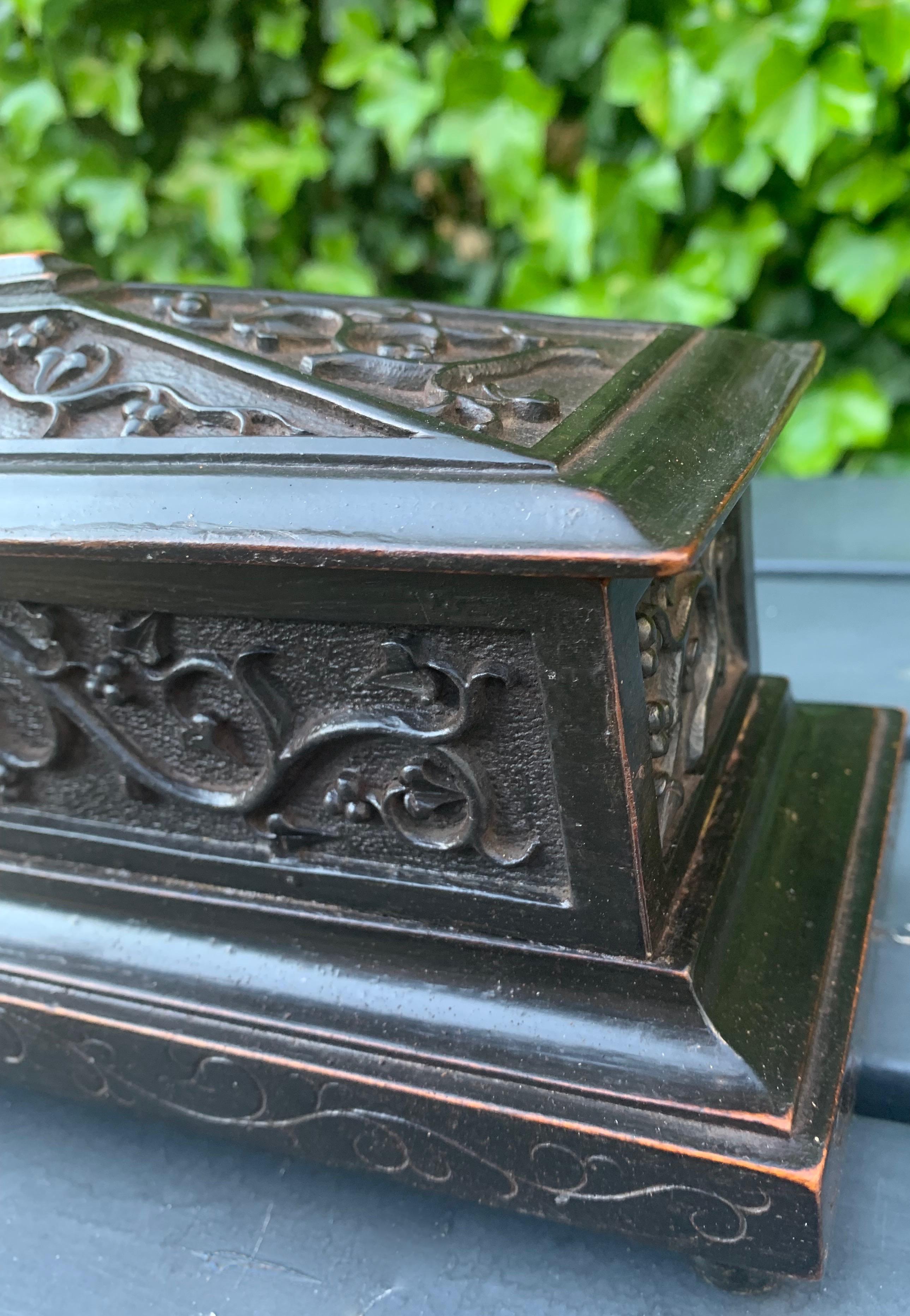 Antique and Beautifully Hand Carved Mid-1800s Gothic Revival Tomb Shape ...