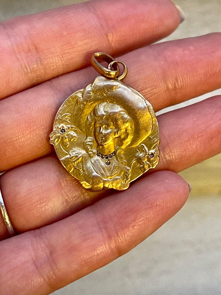 Antique Belle Époque French Emile Dropsy 18 Karat Gold Repousse Pendant ...
