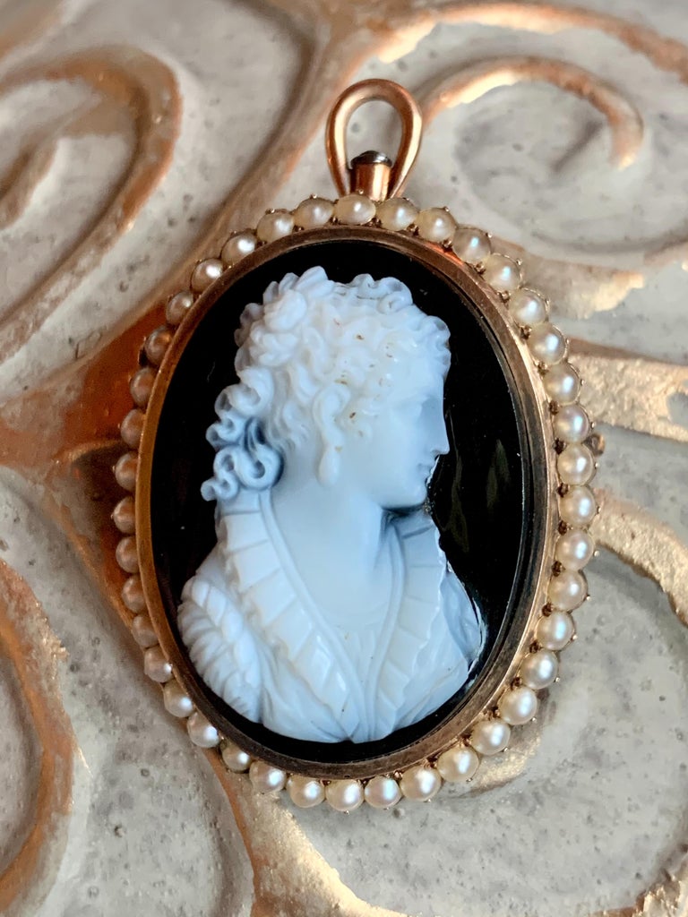 Antique Black and White Stone Cameo 14 Karat Yellow Gold Brooch and ...