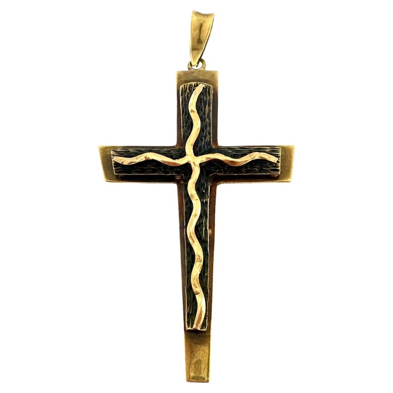 Antique Black Oxidation-Finish Spanish Cross 18kt Yellow Gold For Sale ...