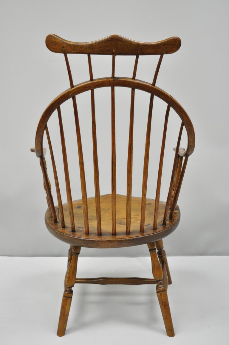 Antique Bow Back Windsor Oak and Pine Wood American Colonial Armchair ...