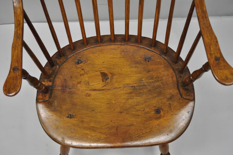 Antique Bow Back Windsor Oak and Pine Wood American Colonial Armchair ...