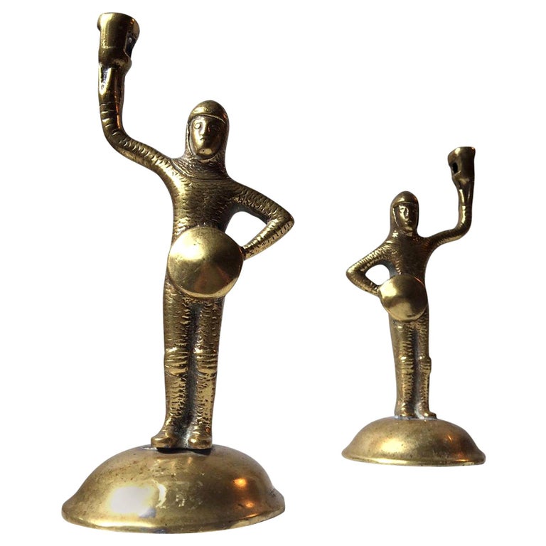 Antique Brass Candlesticks of Tudor Knights in Armor For Sale at 1stDibs