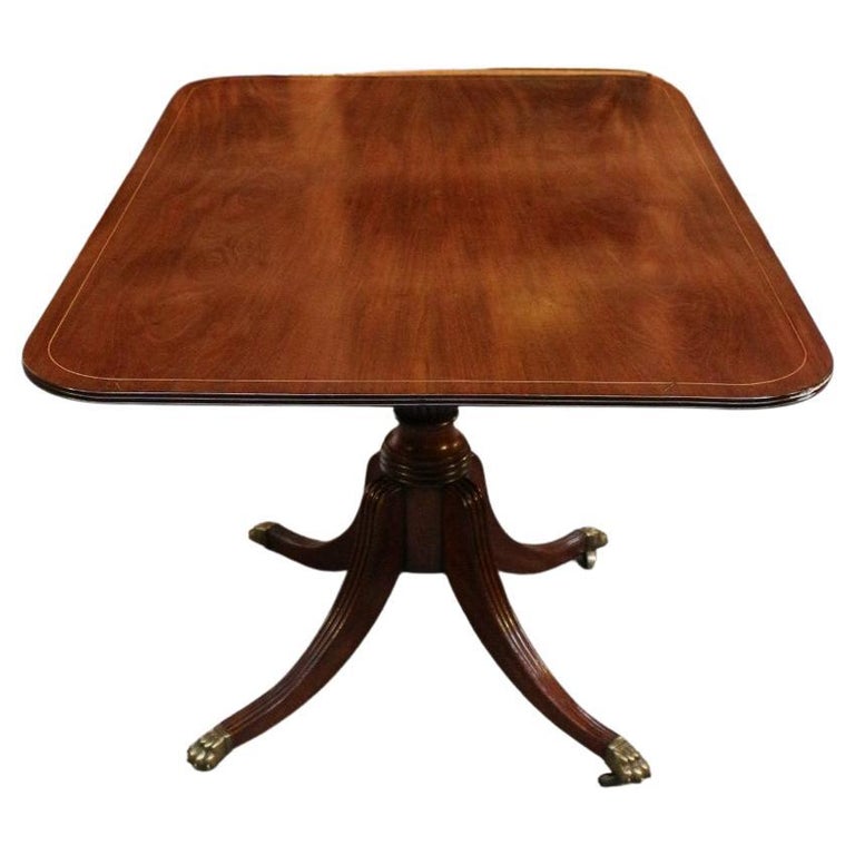 Antique breakfast table For Sale at 1stDibs