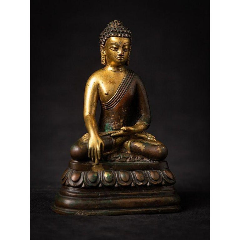 Antique Bronze Nepali Buddha Statue from Nepal For Sale at 1stDibs