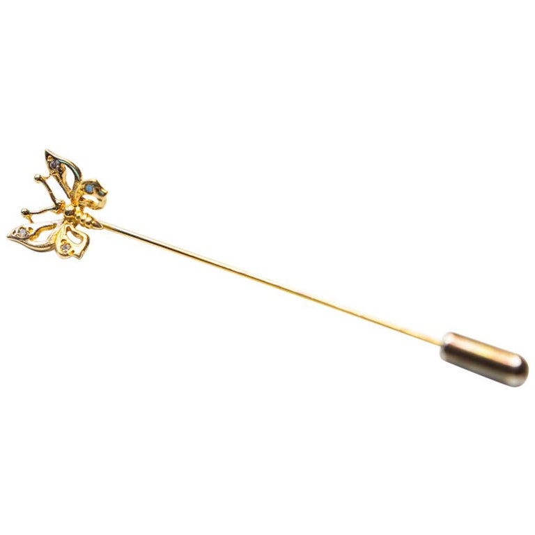 Antique Butterfly Pin in 18 Karat Gold For Sale at 1stDibs