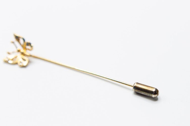 Antique Butterfly Pin in 18 Karat Gold For Sale at 1stDibs