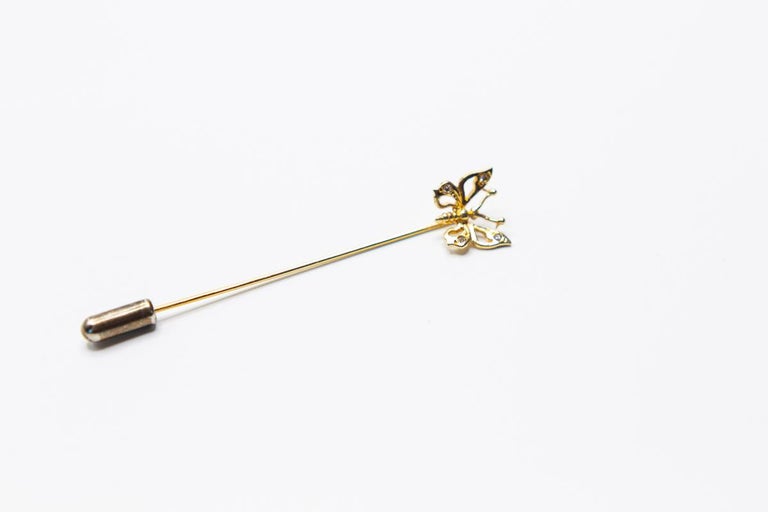 Antique Butterfly Pin in 18 Karat Gold For Sale at 1stDibs