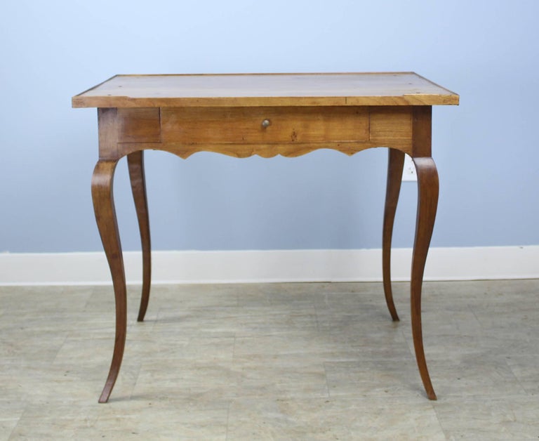 Antique Cabriole Leg Walnut Side Table at 1stDibs