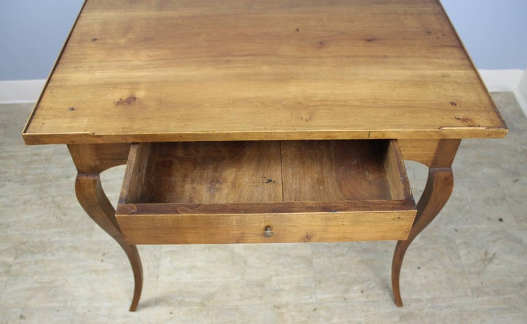 Antique Cabriole Leg Walnut Side Table at 1stDibs
