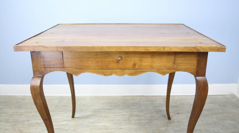 Antique Cabriole Leg Walnut Side Table at 1stDibs