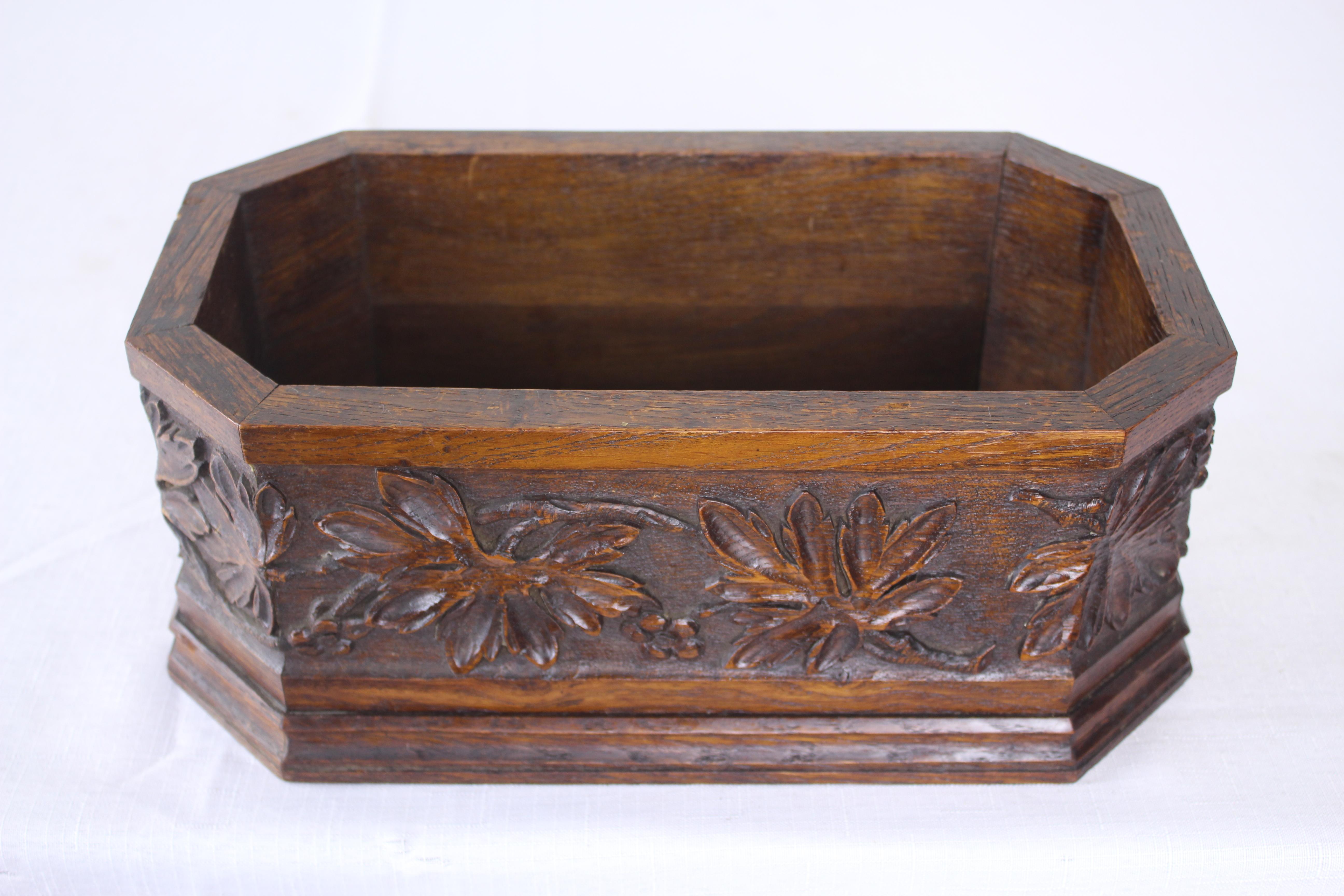 Antique Carved Oak Open Top Box or Planter For Sale at 1stDibs