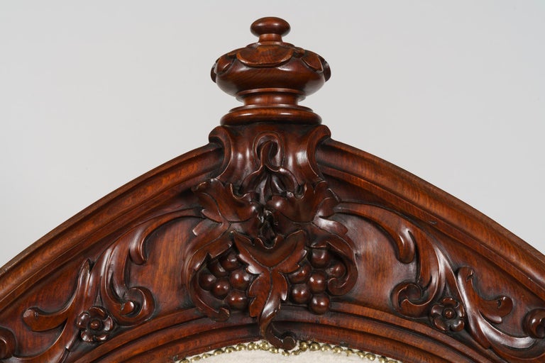 Antique Carved Throne Design with Scottish Deer Antlers For Sale at 1stDibs