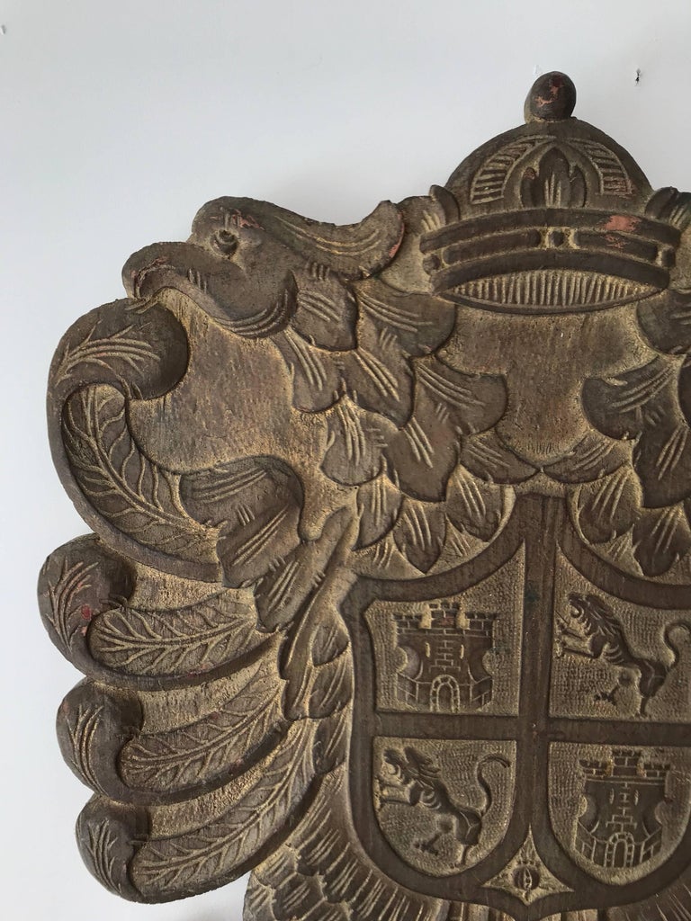 Antique Carved Wood Crest at 1stDibs
