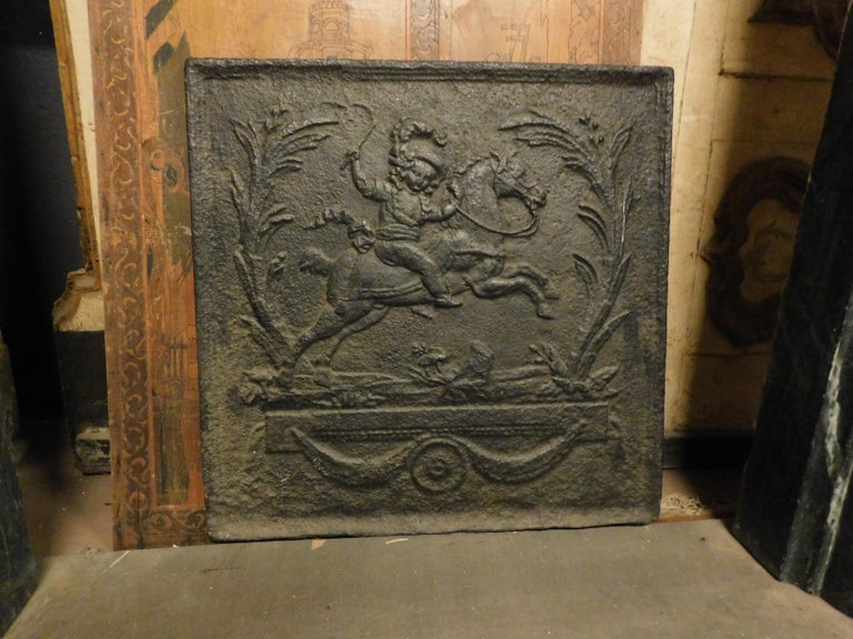 Antique Cast Iron Bottom Fireplace Plate, Late '700 For Sale at 1stDibs