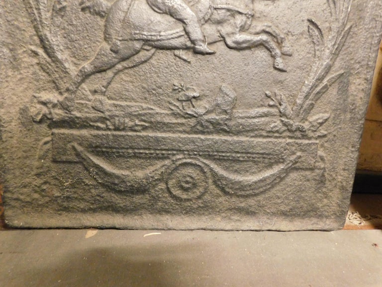 Antique Cast Iron Bottom Fireplace Plate, Late '700 For Sale at 1stDibs