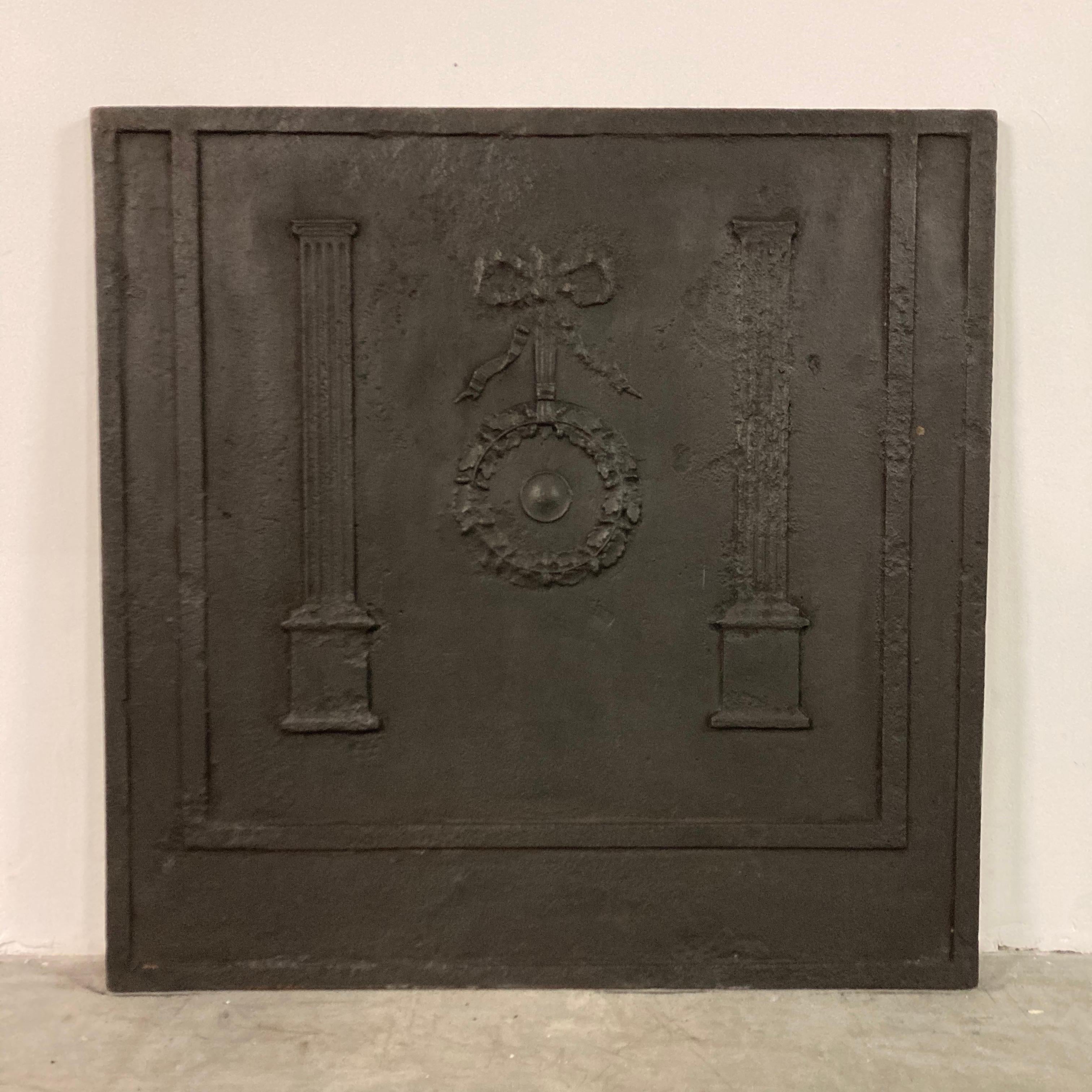 Antique Cast Iron Fireback / Backsplash For Sale at 1stDibs
