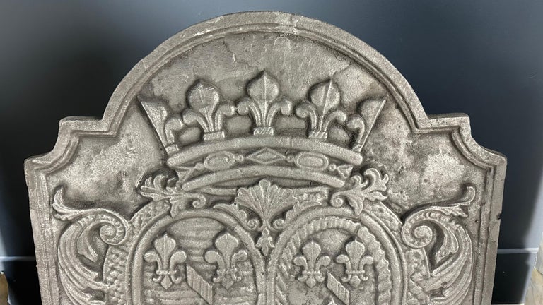 Antique Cast Iron Fireback For Sale at 1stDibs