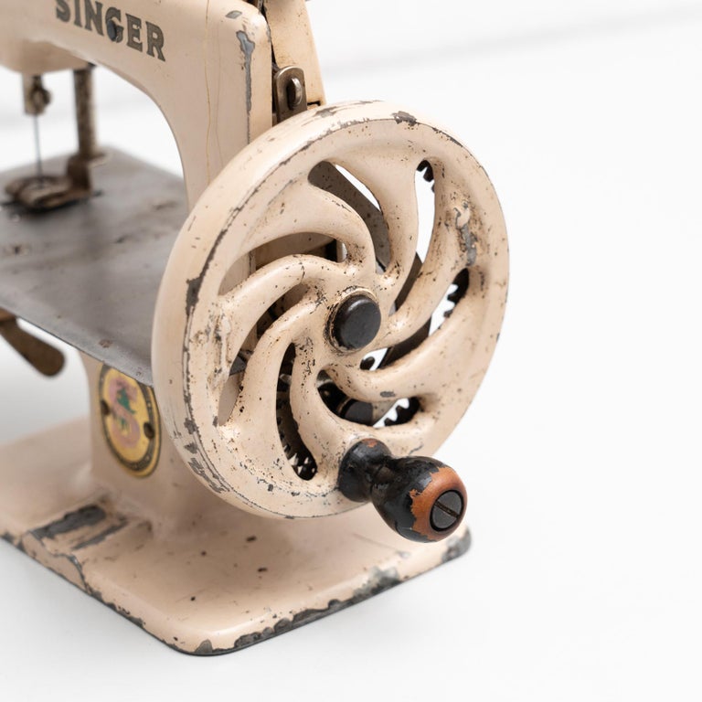 Antique Century Traditional Toy Singer Sewing Machine Reproduction ...