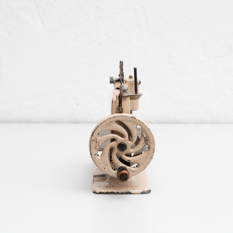 Antique Century Traditional Toy Singer Sewing Machine Reproduction ...