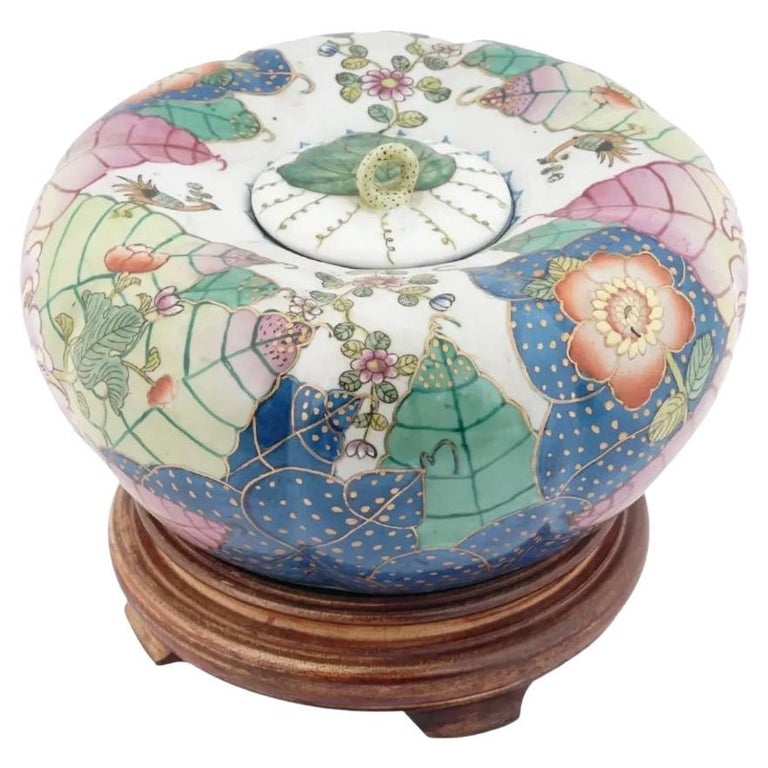 Antique Chinese Export Porcelain Enameled Bowl For Sale at 1stDibs