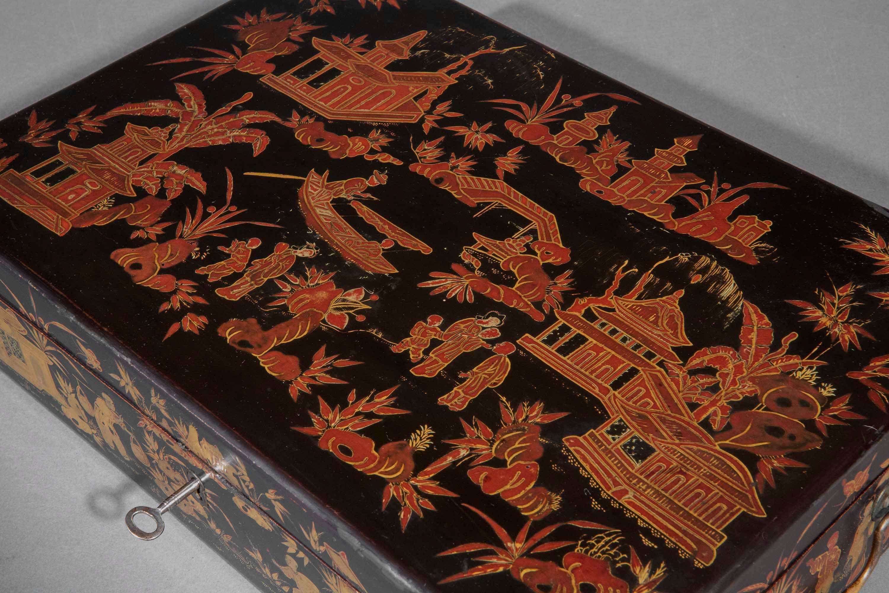 Antique Chinese Lacquer Box, 19th Century For Sale at 1stDibs