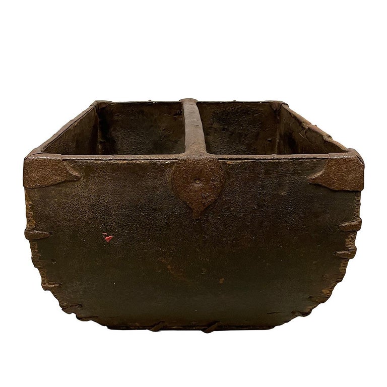 Antique Chinese Official Wooden Rice Grain Bucket For Sale at 1stDibs