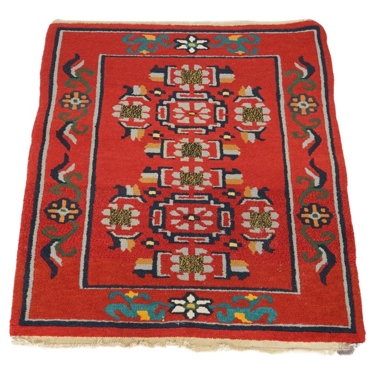 Antique Chinese Wool Rug with Stylized Foliate Design, 20th Century For ...