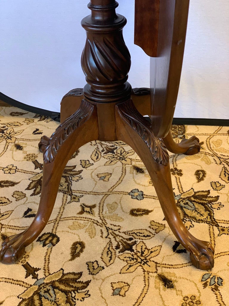 Antique Chippendale Mahogany Round Tilt-Top Dining Bistro Card Table at ...