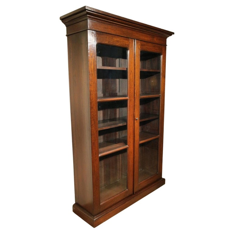 Bibliothèque coloniale ancienne En vente sur 1stDibs