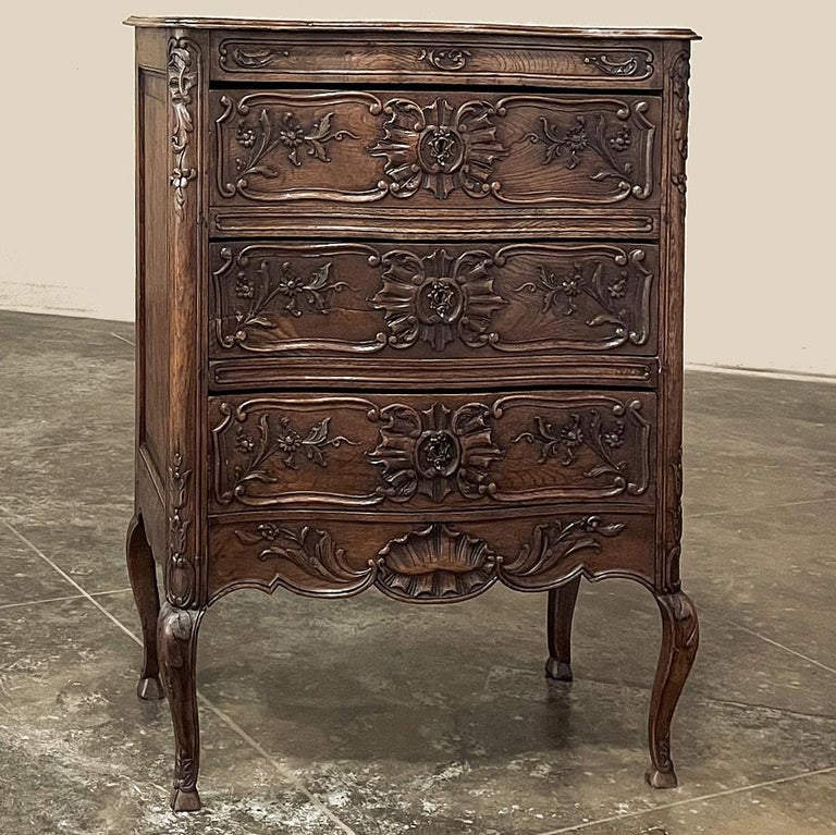 Antique Country French Commode ~ Chest of Drawers For Sale at 1stDibs