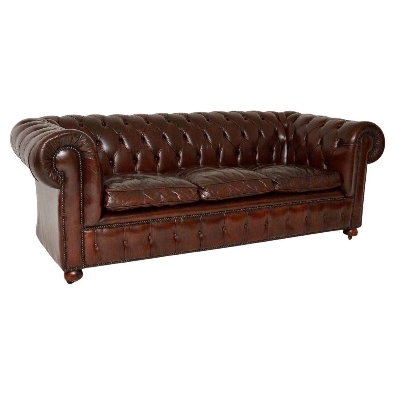 Antique Victorian Style Deep Buttoned Leather Stool at 1stDibs