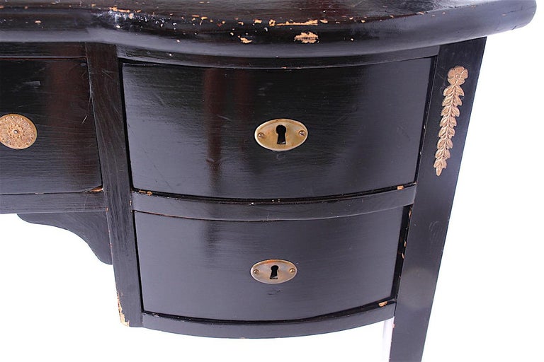 Antique Desk at 1stDibs