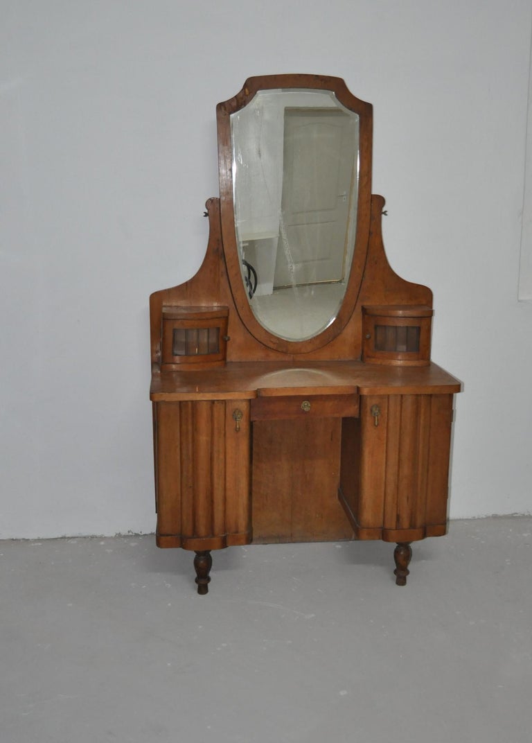 Antique Dressing Table or Vanity For Sale at 1stDibs
