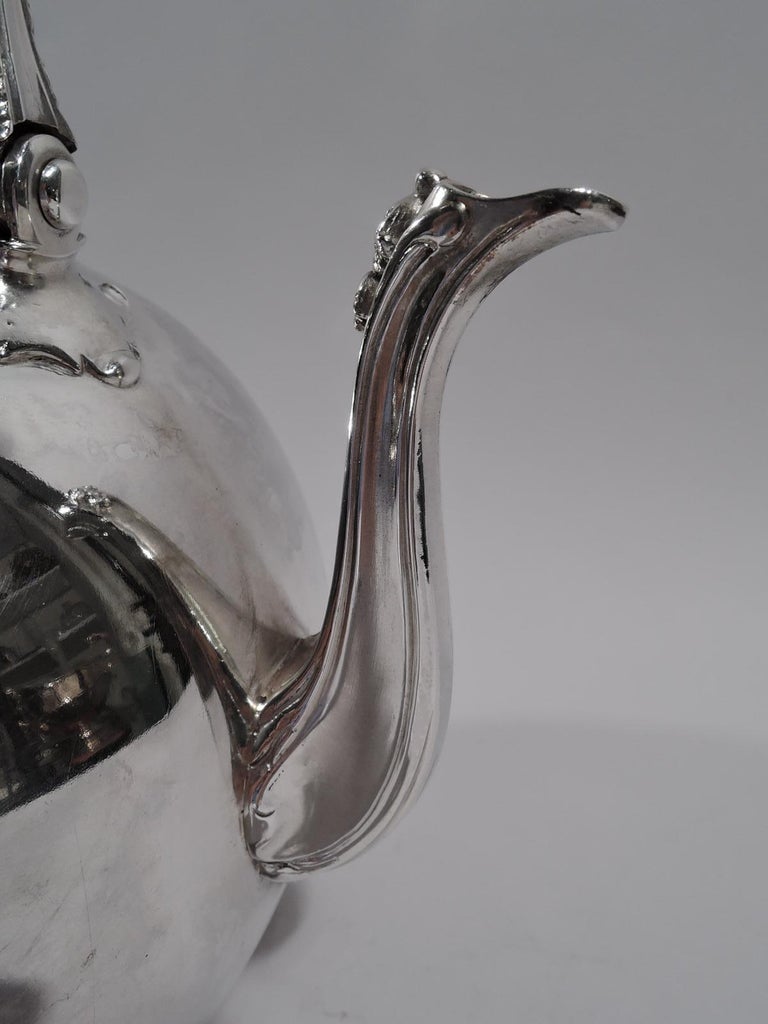 Antique Dutch Neoclassical Silver Teapot For Sale at 1stDibs