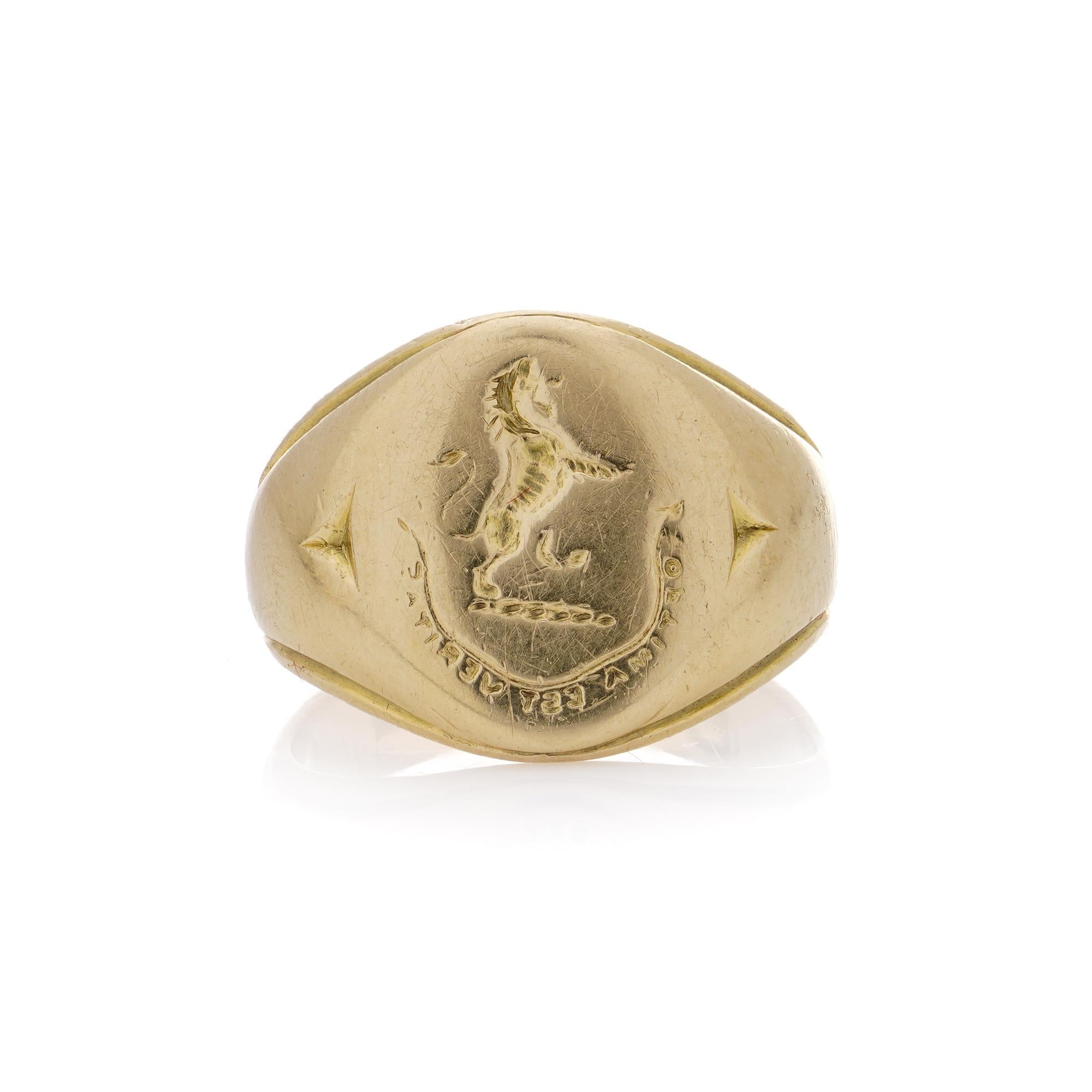 Antique Early 20th Century 18kt Gold Signet Ring For Sale at 1stDibs