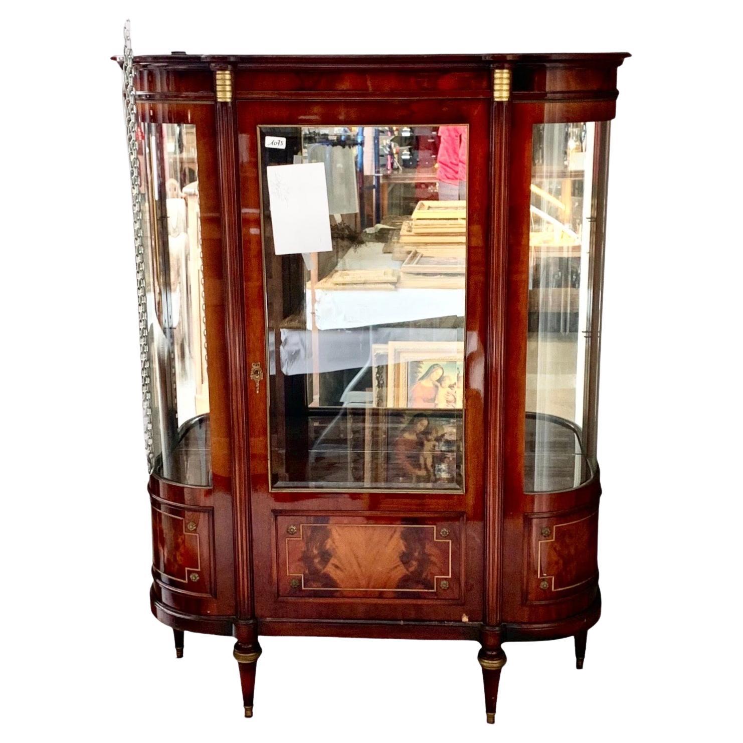 Early 20th Century Edwardian Mahogany Circular Bijouterie Table with ...