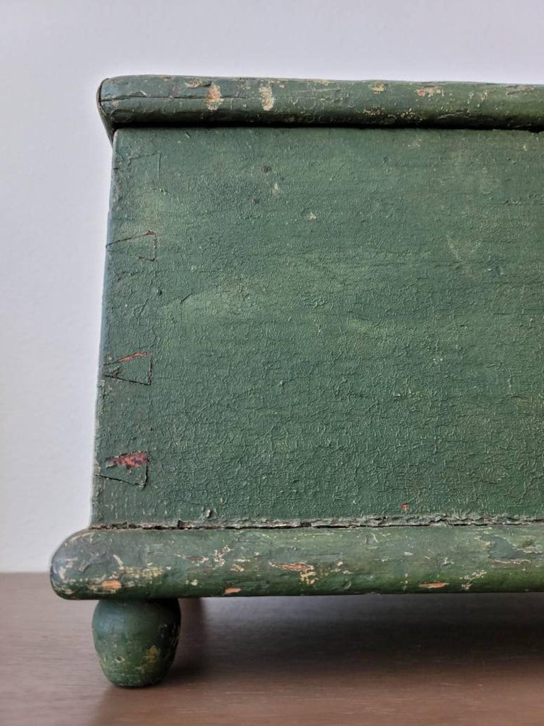 Antique Early American Farmhouse Dovetailed Table Box For Sale at 1stDibs