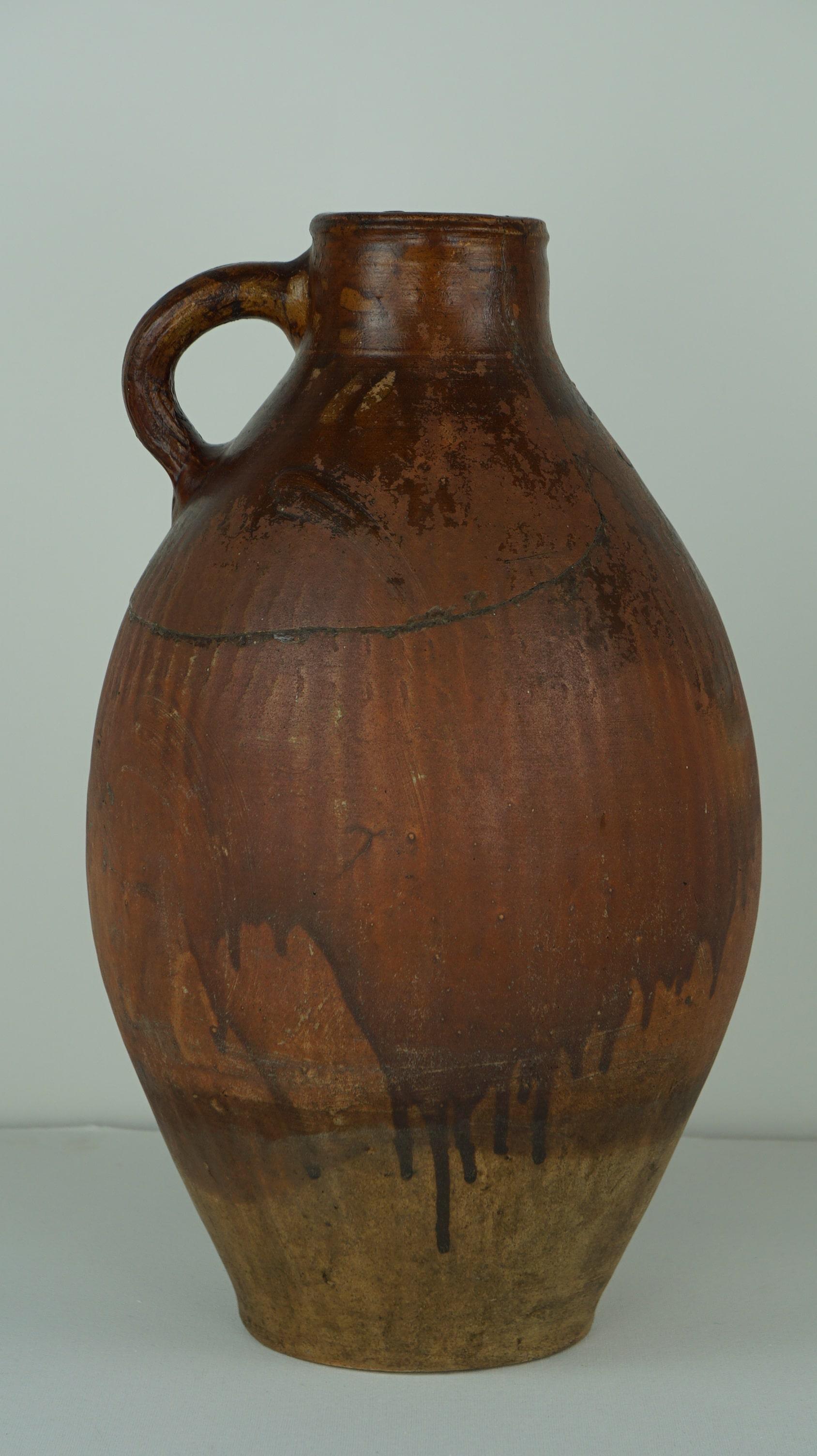 Antique earthenware jug with a small handle For Sale at 1stDibs