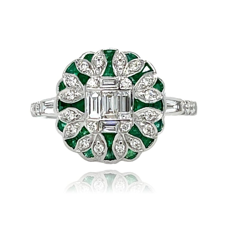 Antique Emerald and Diamond Ring in 18k White Gold For Sale at 1stDibs
