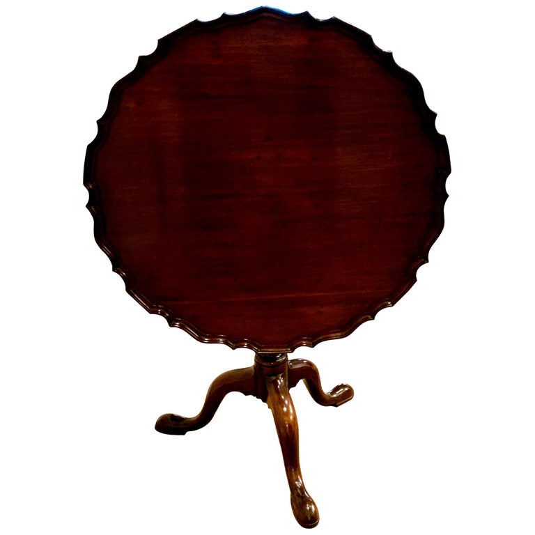 Antique English George III Mahogany Pie Crust Table For Sale at 1stDibs