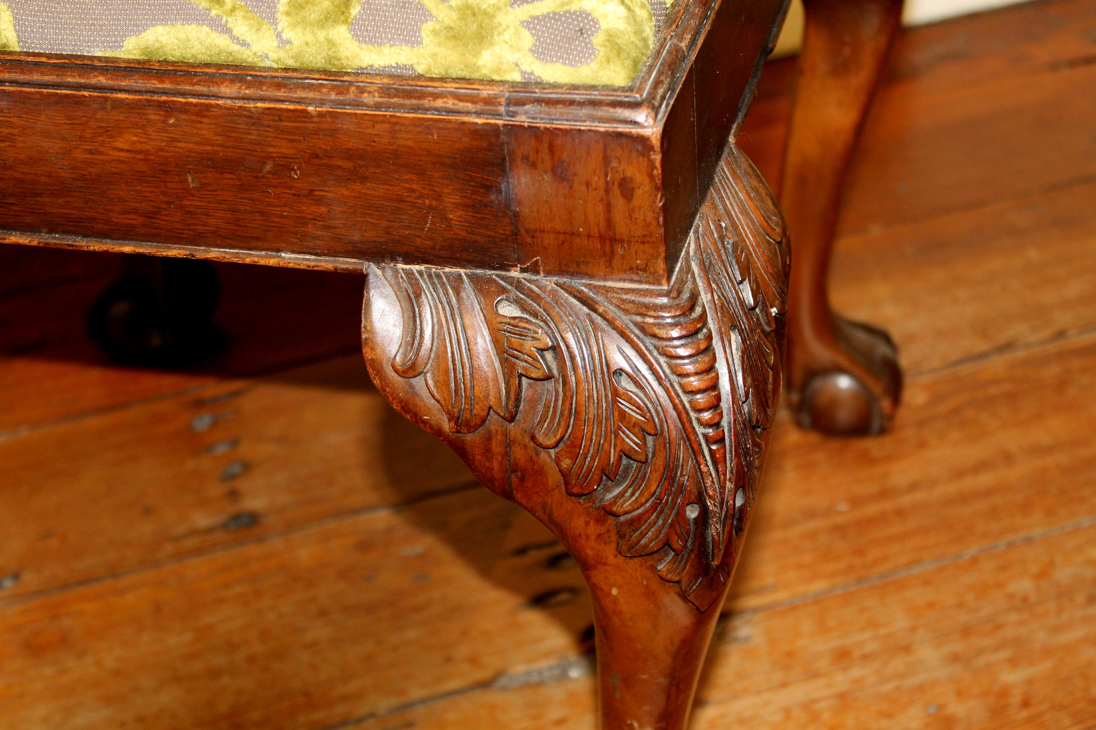 Antique English Hand-Carved Mahogany Chippendale Style Bench at 1stDibs