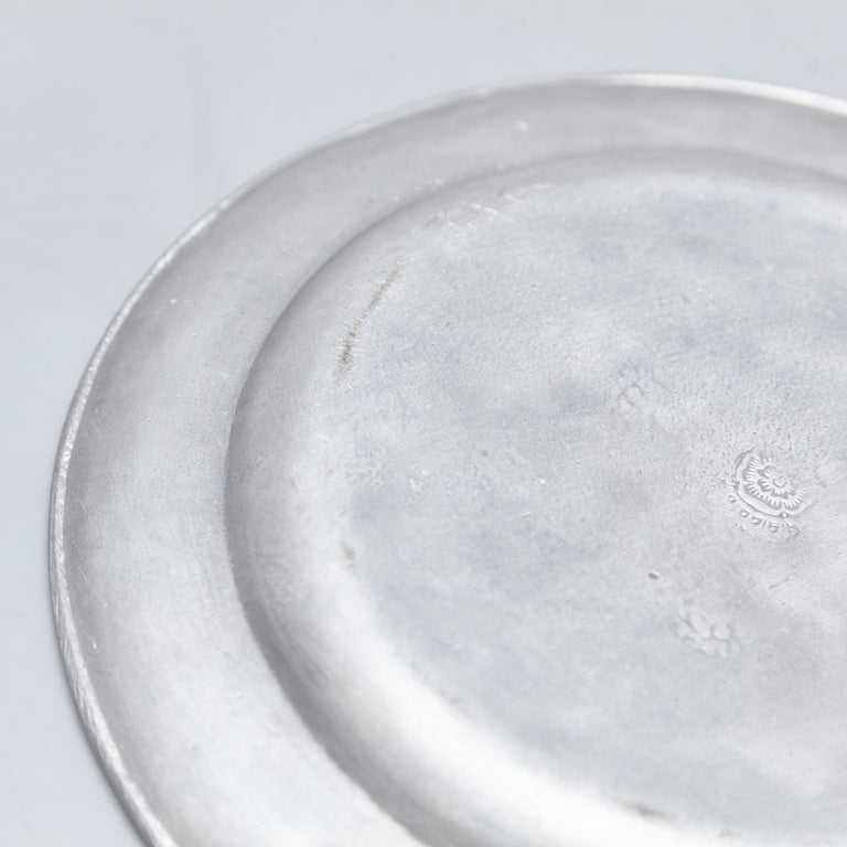 Antique English Pewter Plate For Sale at 1stDibs | antique pewter plates