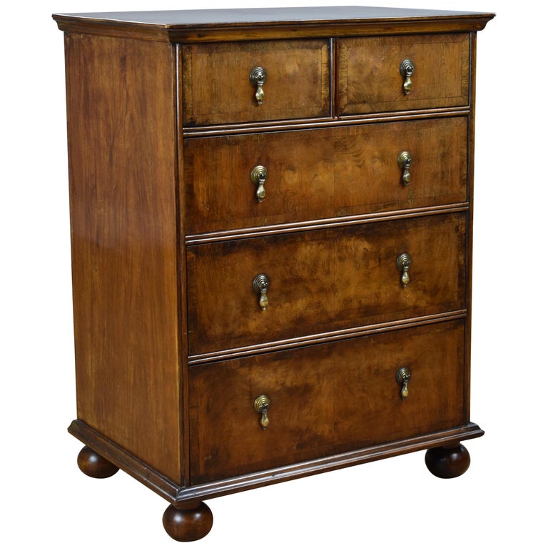 Antique English Queen Anne Style Chest of Drawers at 1stDibs