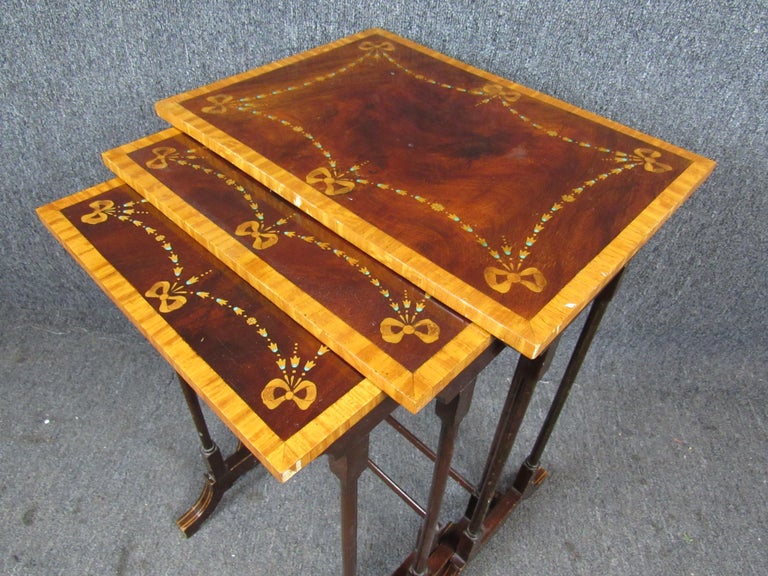 Antique English Regency Inlaid Nesting Tables For Sale at 1stDibs